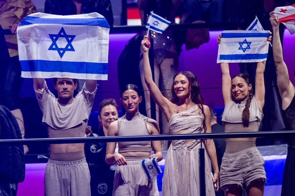 Israeli singer Eden Golan advances to Eurovision Grand Final amid jeers ...