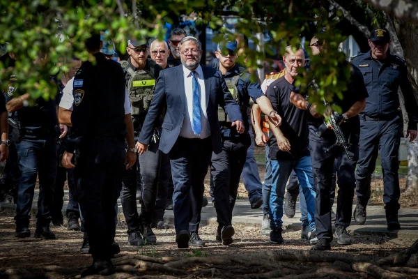 Die Polizei erhebt Anklage gegen 3 Palästinenser aus Hebron wegen ...