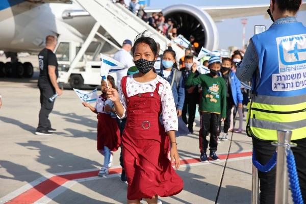 Israel welcomes hundreds of new immigrants during Aliyah Week | All ...