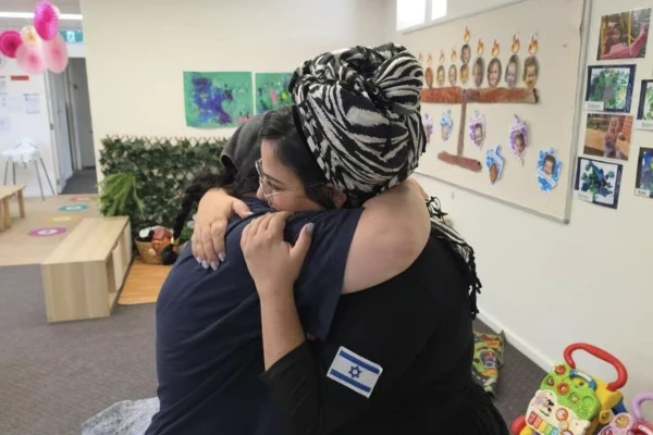 Israeli trauma team provides assistance to Sydney Hanukkah attack ...