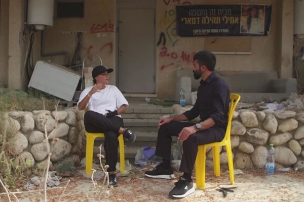 Emily Damari speaks to 'Son of Hamas' Mosab Hassan Yousef about her ...